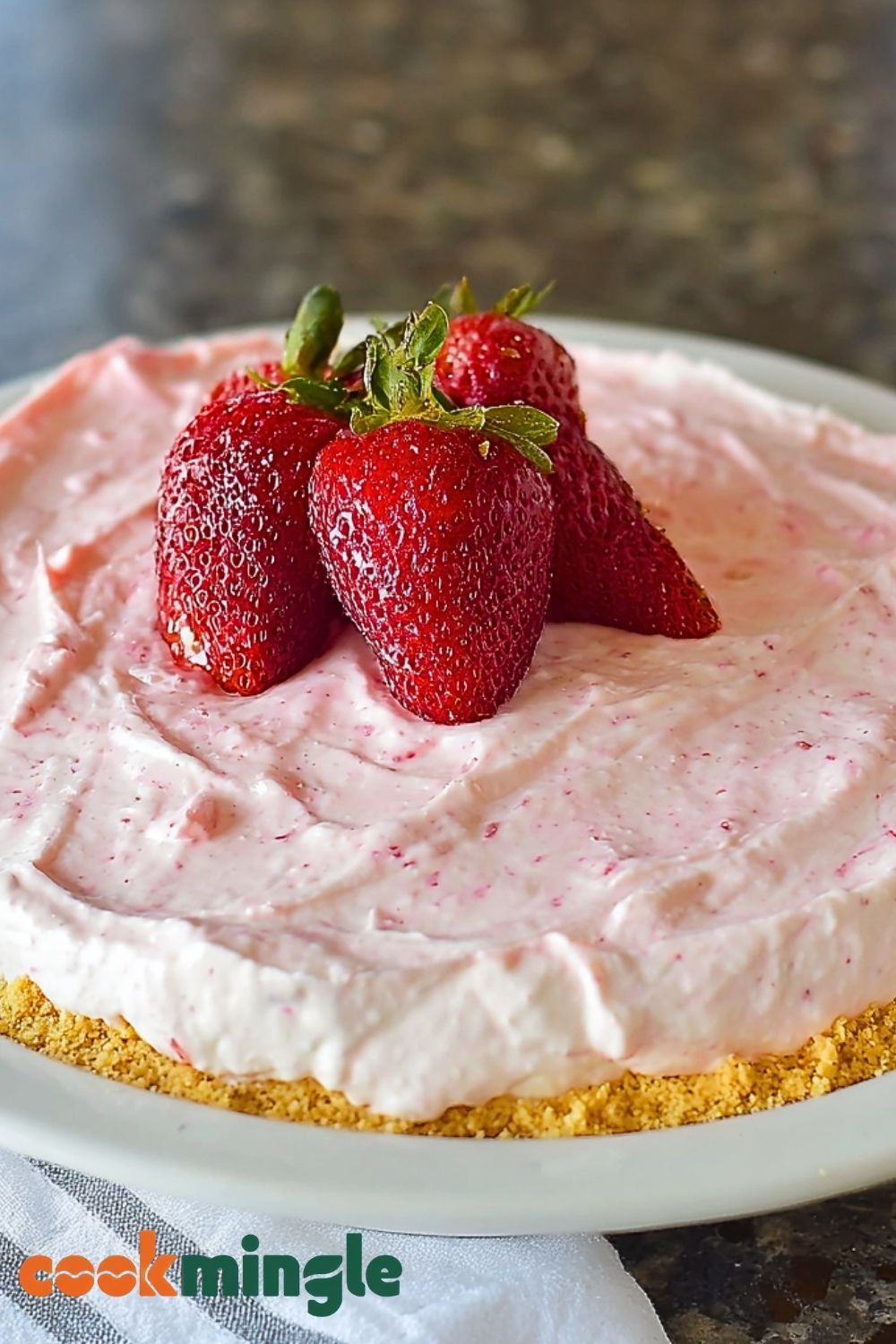 Strawberry Cool Whip Pie - Cook Mingle
