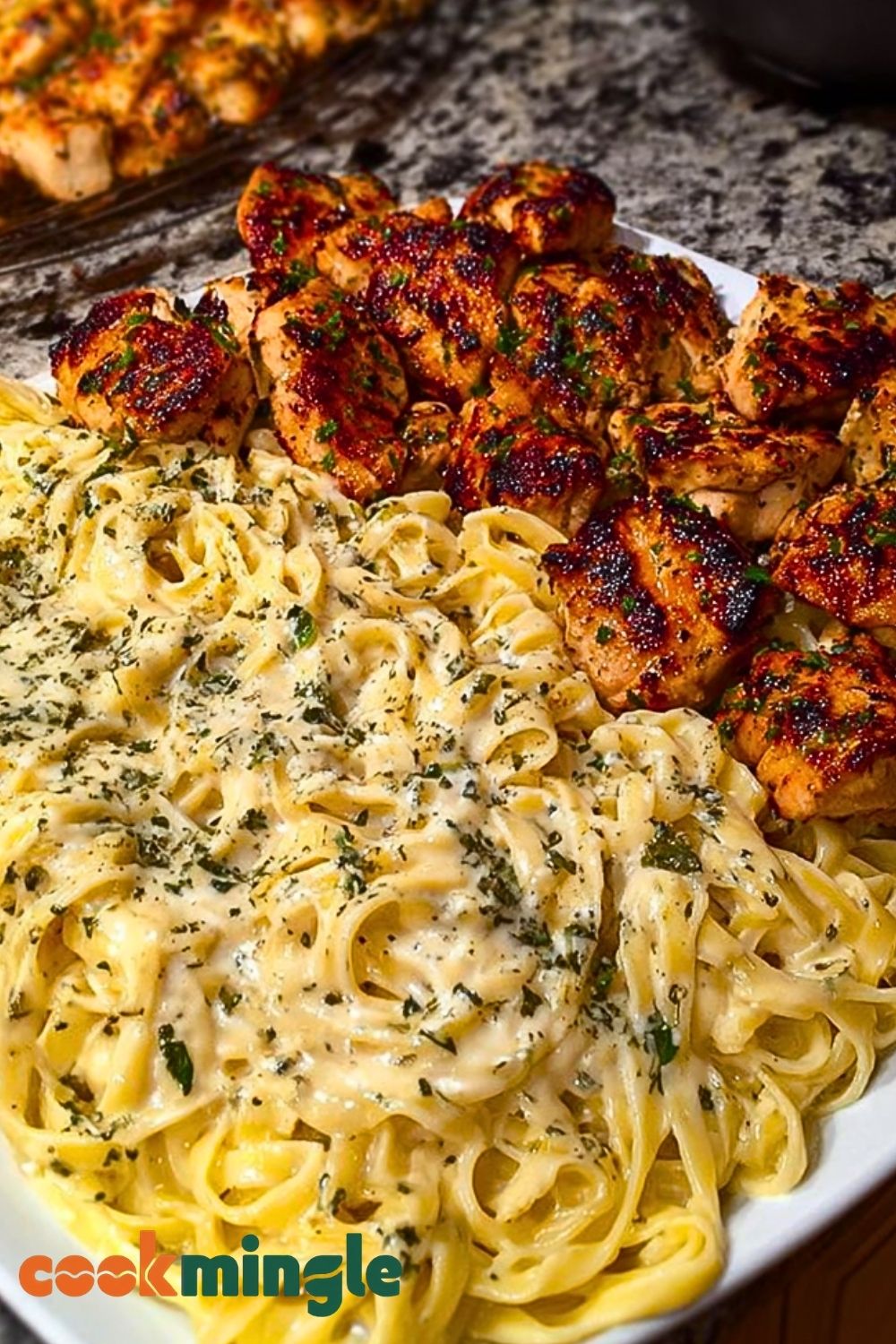 Creamy Garlic Butter Chicken & Linguine in Alfredo Sauce - Cook Mingle