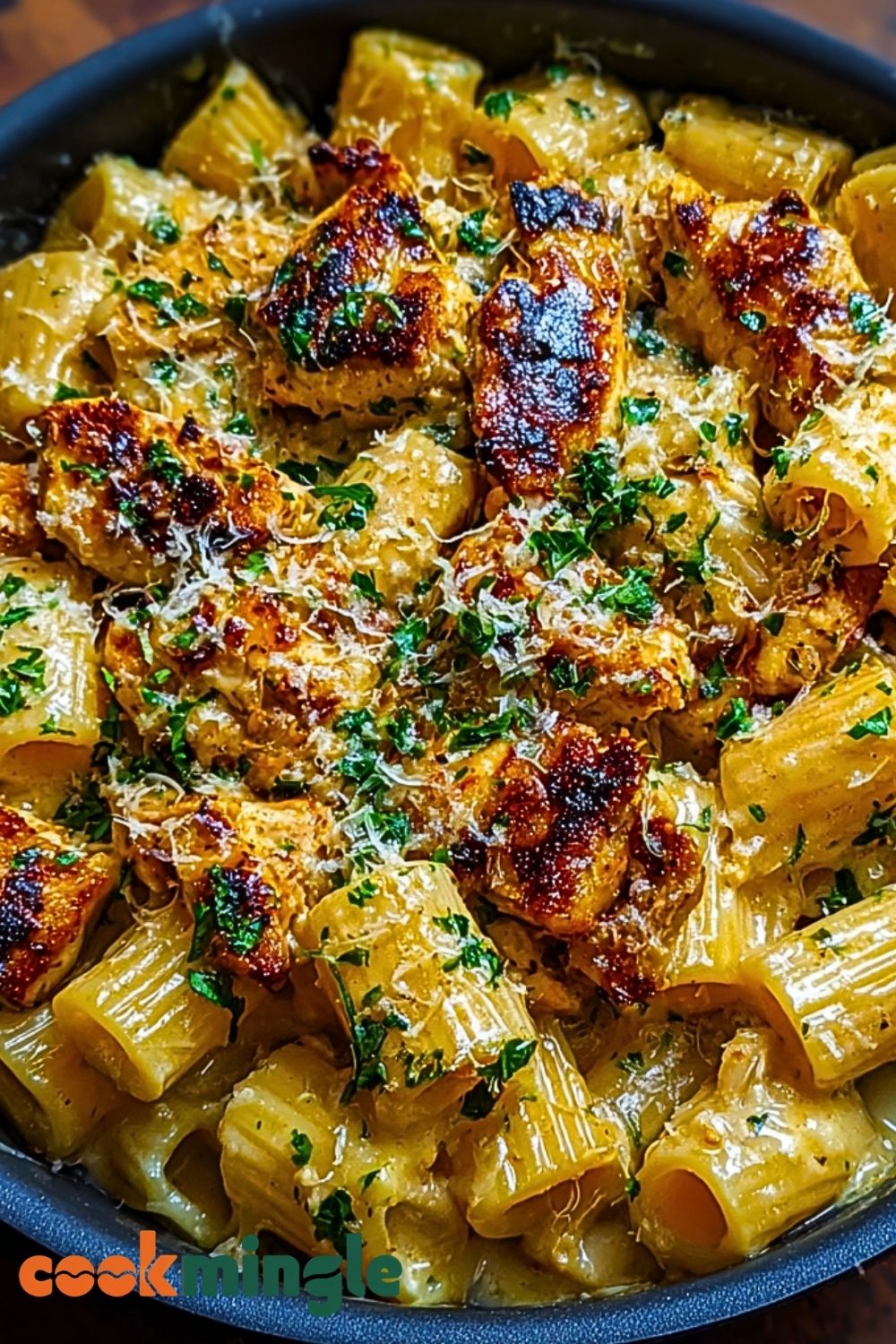 Creamy Garlic Butter Chicken Rigatoni Recipe - Cook Mingle