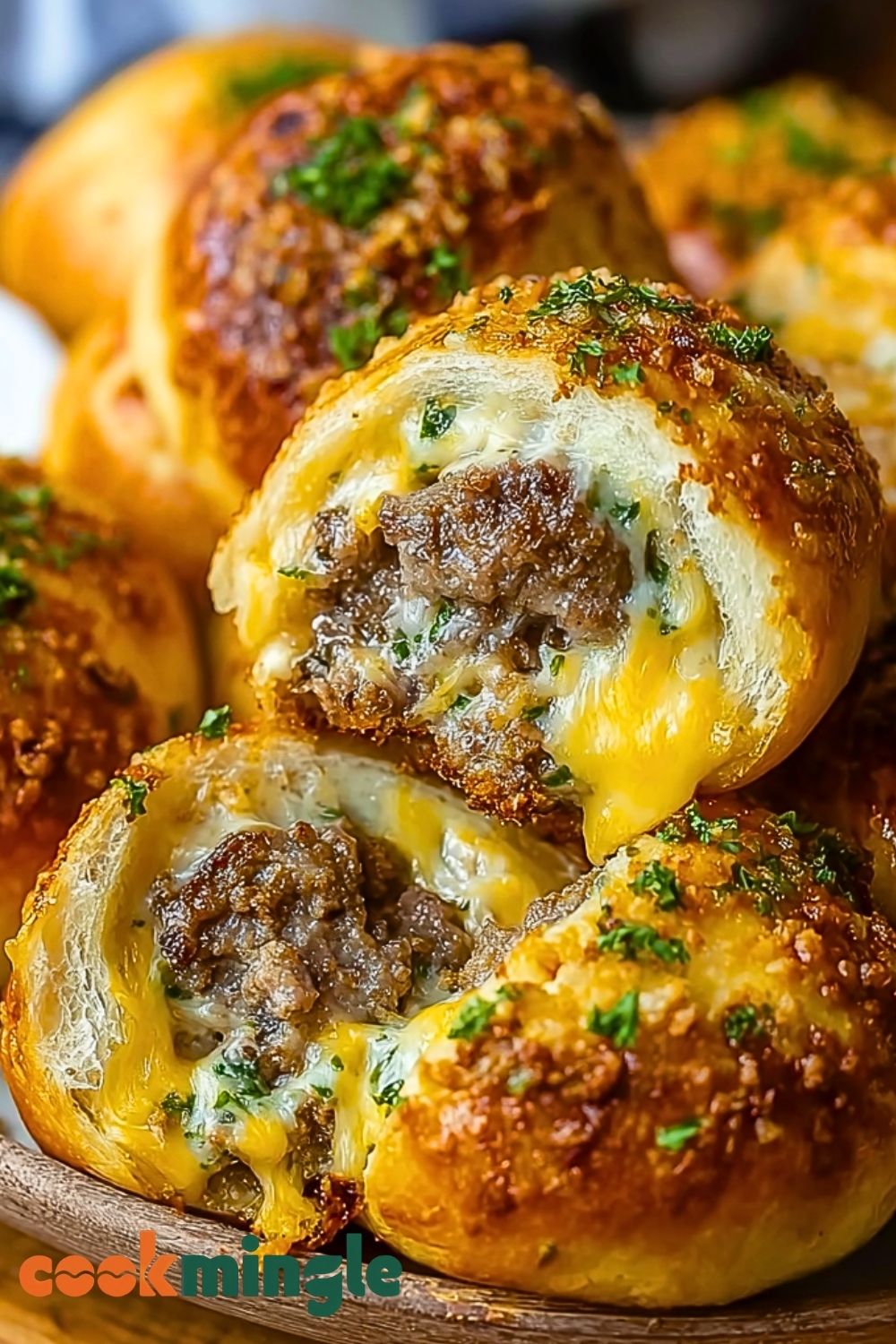 Ultimate Garlic Parmesan Cheeseburger Bombs Recipe - Cook Mingle