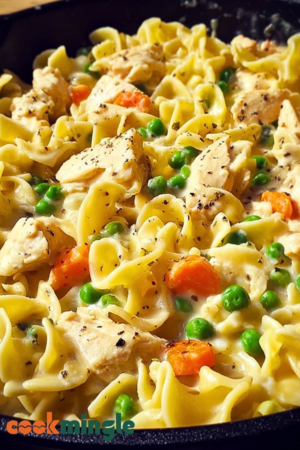 Chicken Pot Pie Noodle Skillet Recipe - Cook Mingle